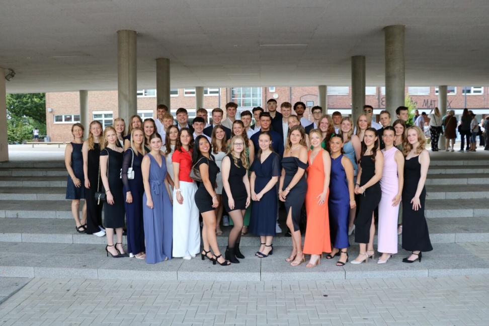 Abitur 2024: Diese 43 jungen Kirchhellener haben ihr Abi in der Tasche ...